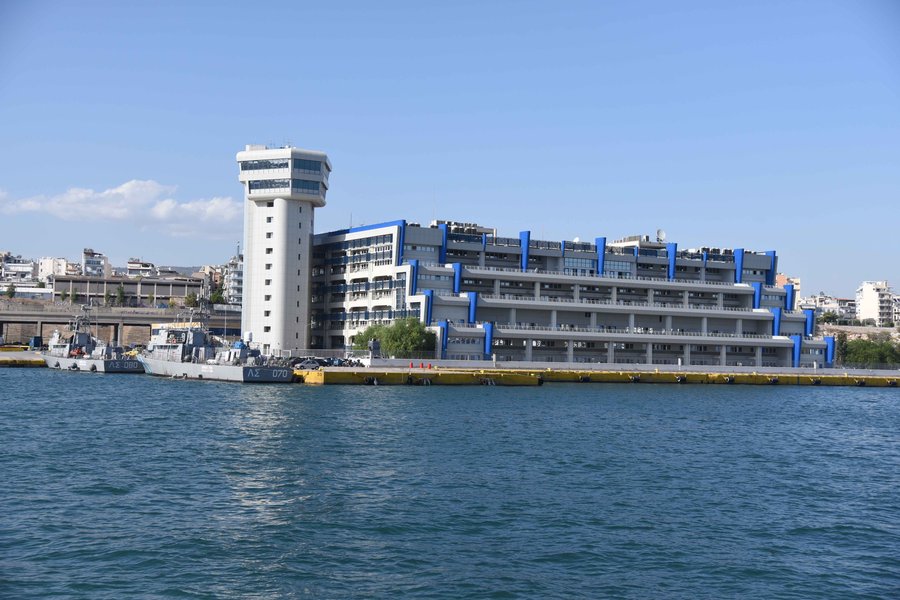 Μηχανική βλάβη Ε/Γ-Τ/Ρ πλοίου στη Ρόδο - Τραυματισμός επιβάτιδος σε Ε/Γ ...