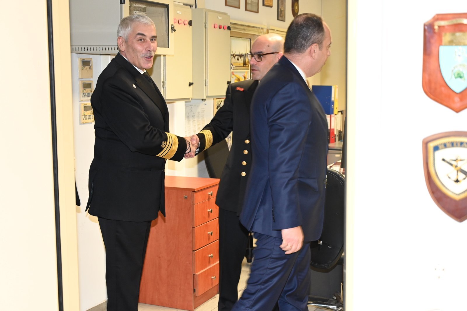 Ευχές για το νέο Έτος από τον ΥΝΑΝΠ κ. Γιάννη Πλακιωτάκη σε ναυτικούς ...