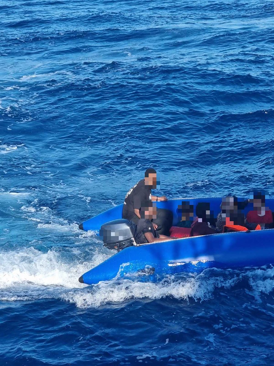 Διάσωση 13 ατόμων και σύλληψη του διακινητή τους στη Σάμο | ΛΣ-ΕΛΑΚΤ